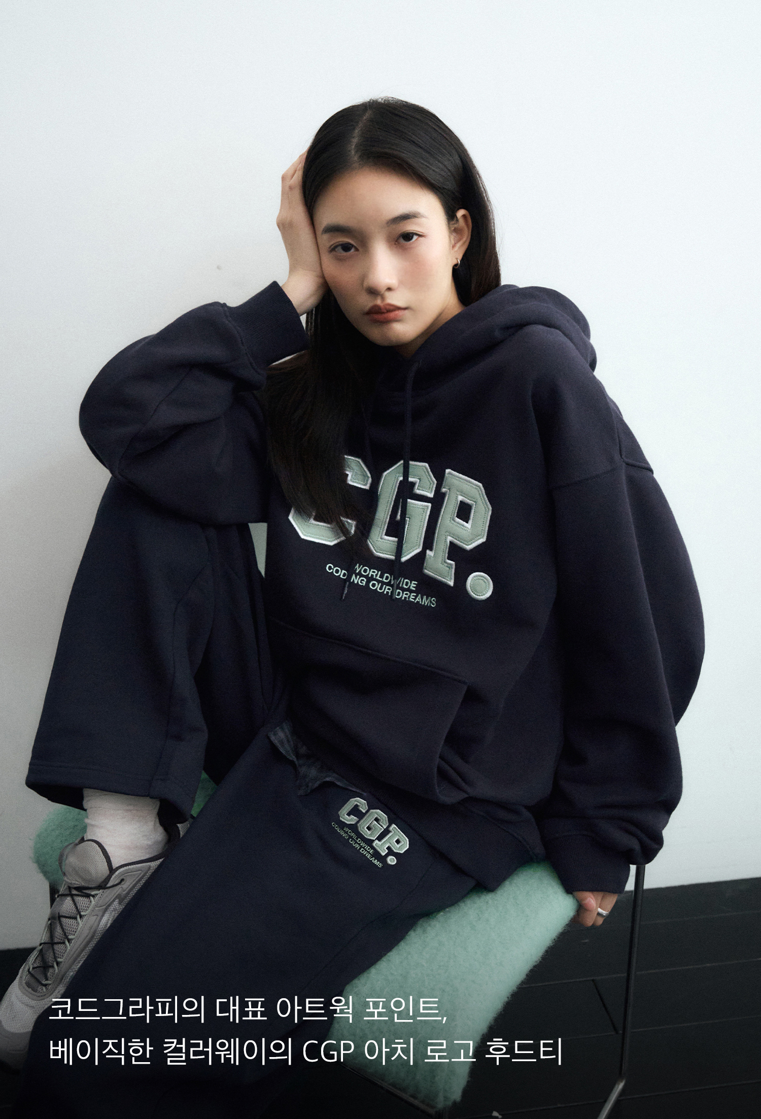 MUSINSA | Codegraphy CGP Arch Logo Hoodie_Burgundy